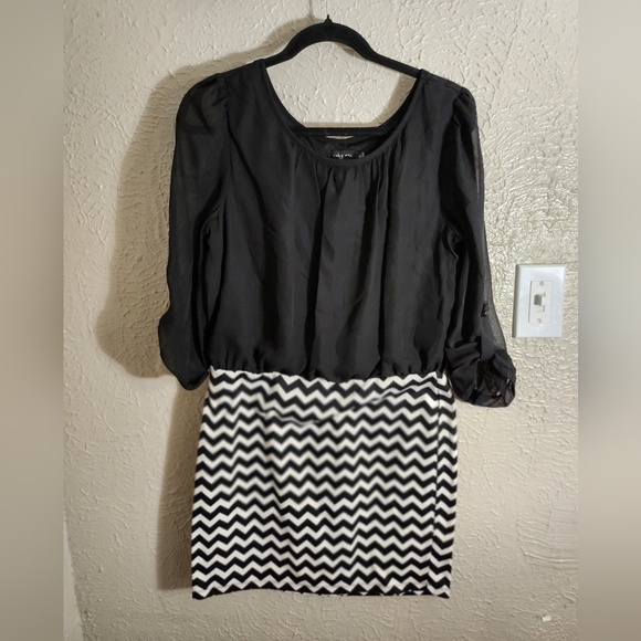 Ruby Rox | Dresses | Ruby Rox Black And White Sheath Dress With Bishop Sleeves | Poshmark